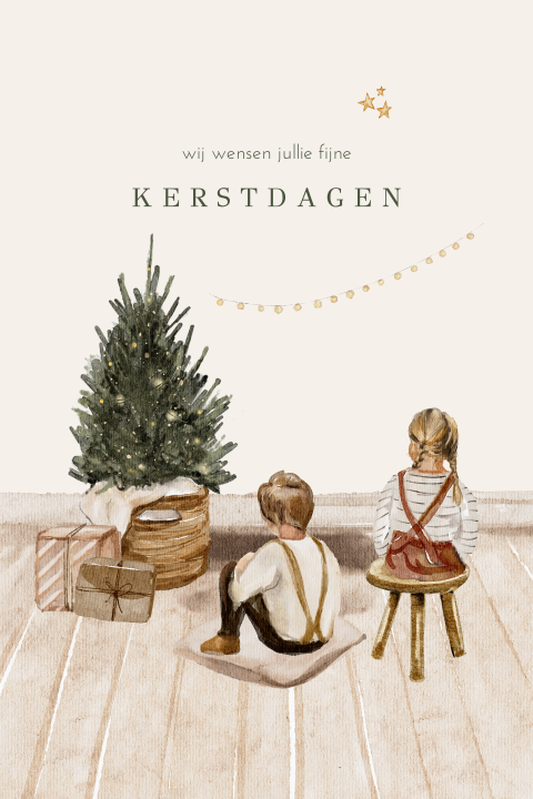 Kerstkaart getekend twee kindjes bij een kerstboom en cadeaus