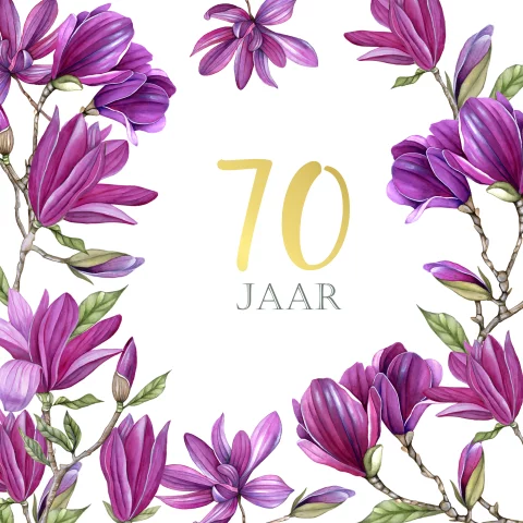 Uitnodiging 70ste verjaardag met paarse magnolia bloemen